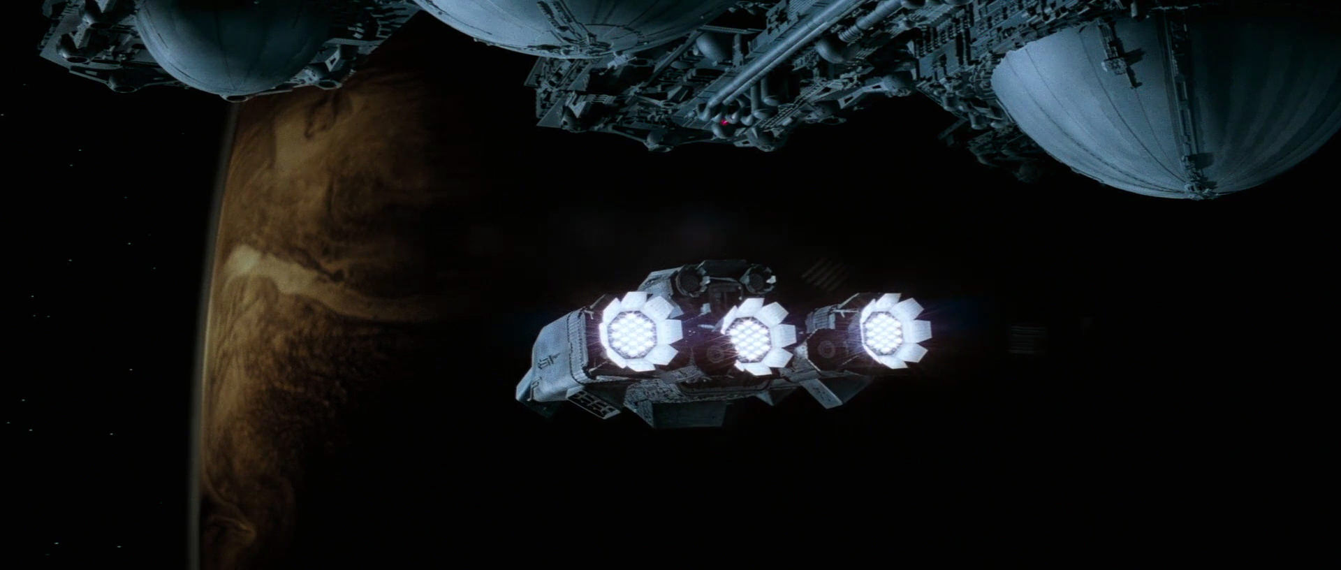 Alien Review – Hogan Reviews